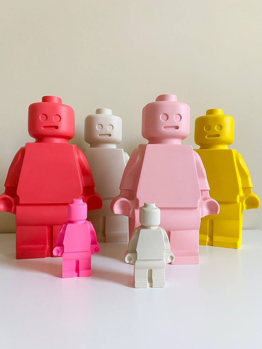 Figures – Razzo Studio